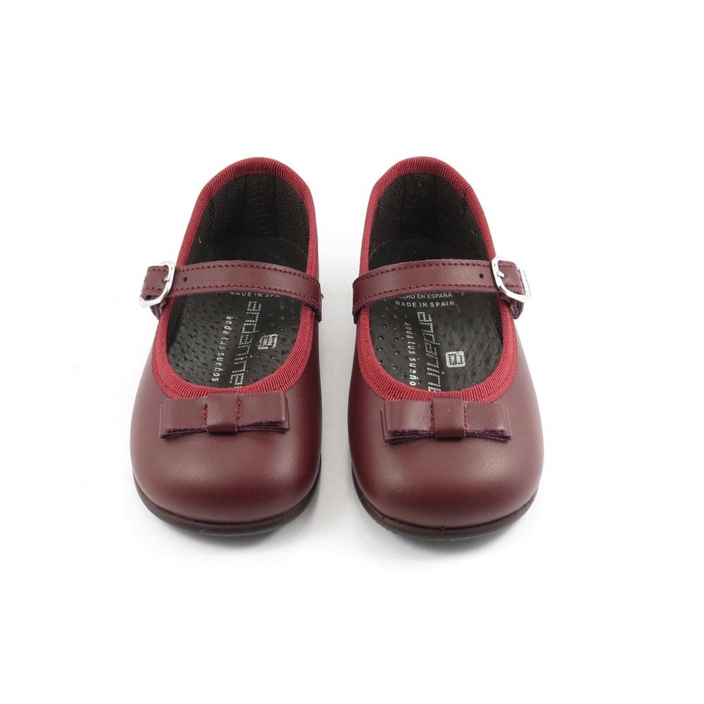 Mercedita piel burdeos. Cierre hebilla. ANDANINES.